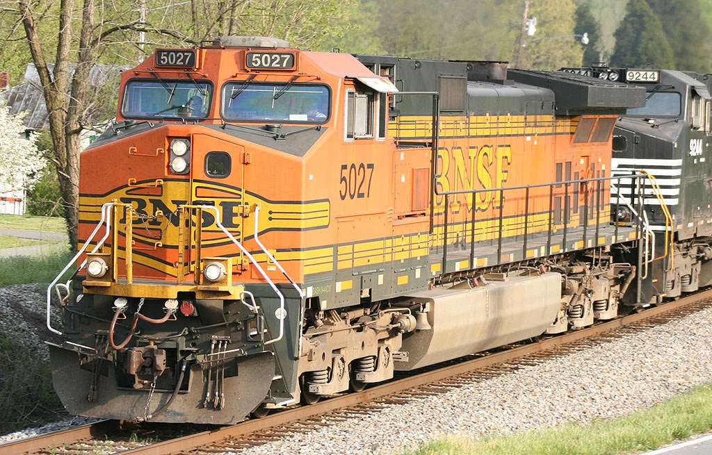BNSF 5027